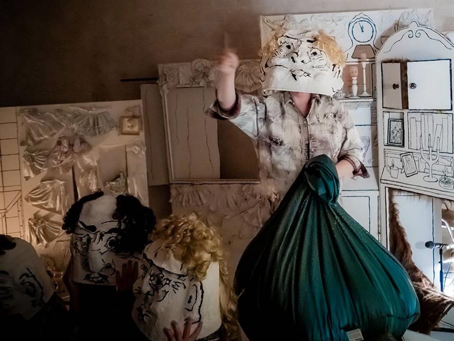 «En pentalogi om fattigdom» av Tuva Hennum