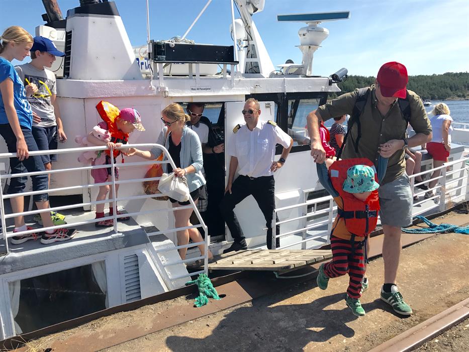 Island hopping with Helgeroafergene - Visit Vestfold