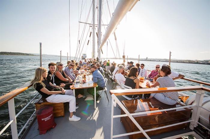 Vega Sailing: Dinner cruise